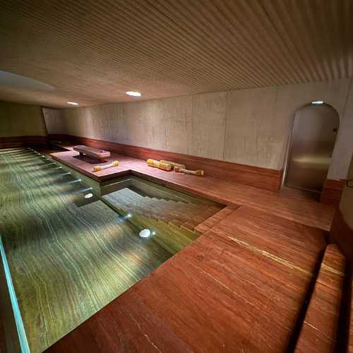 High-Performance Swimming Pool Doors – Durable & Corrosion-Resistant